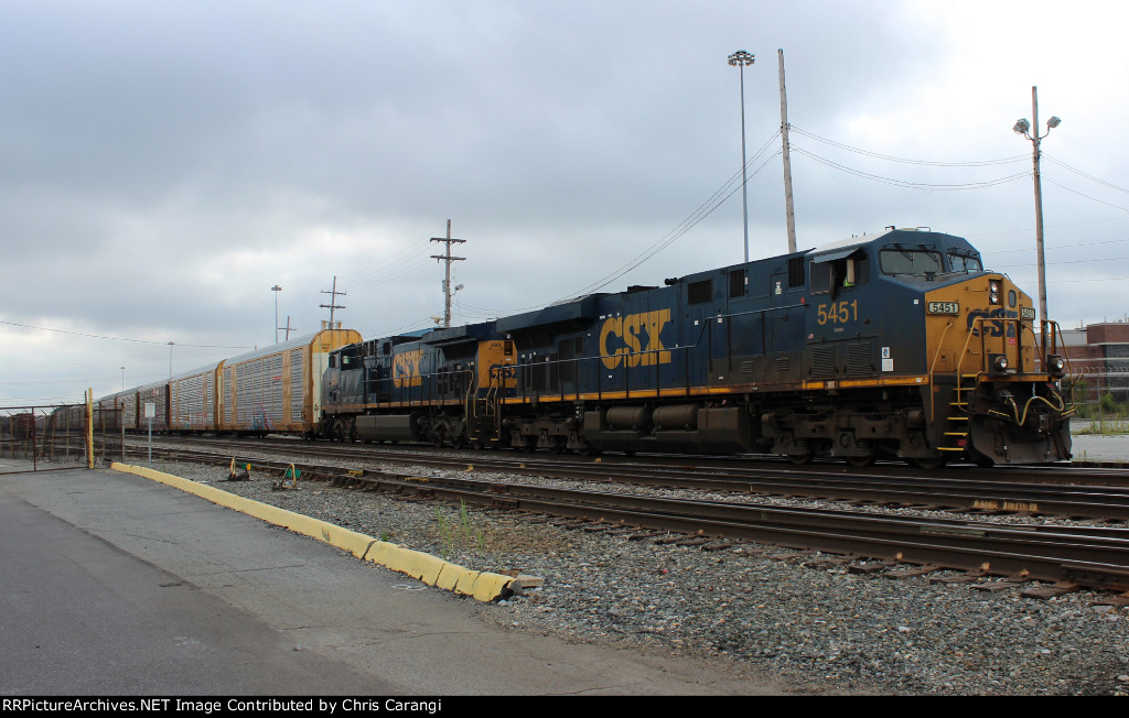 CSXT 5451 & 580 on Q295-10